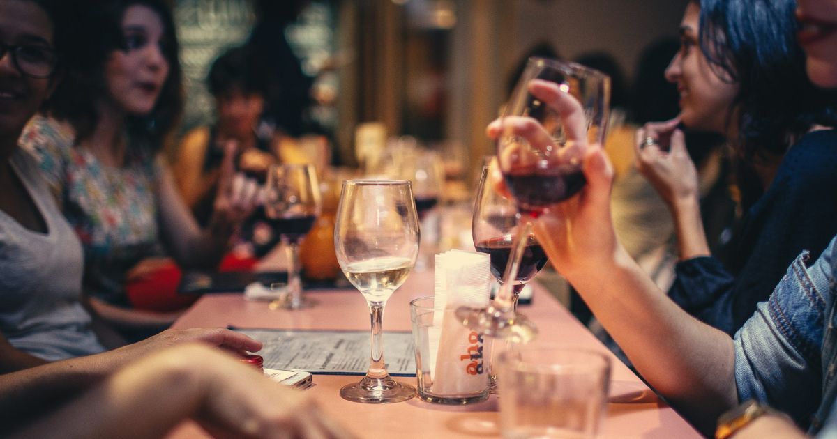 The Drinking Age in Spain: Essential Tips for Travelers