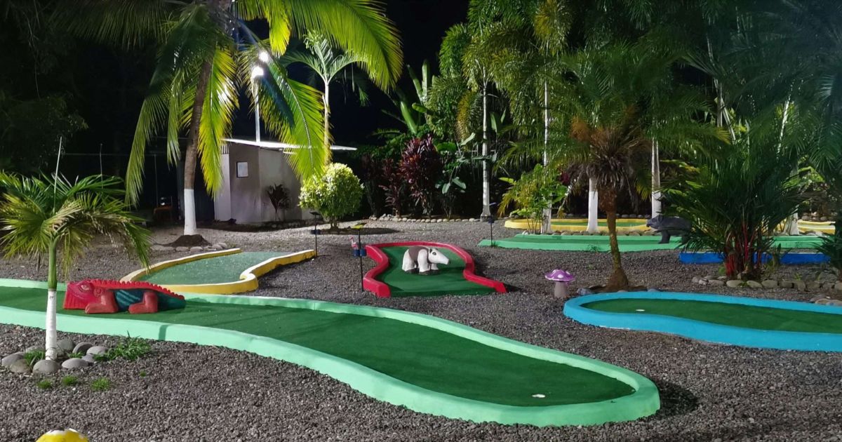 Mini Golf Marbella: Top Courses & Tips