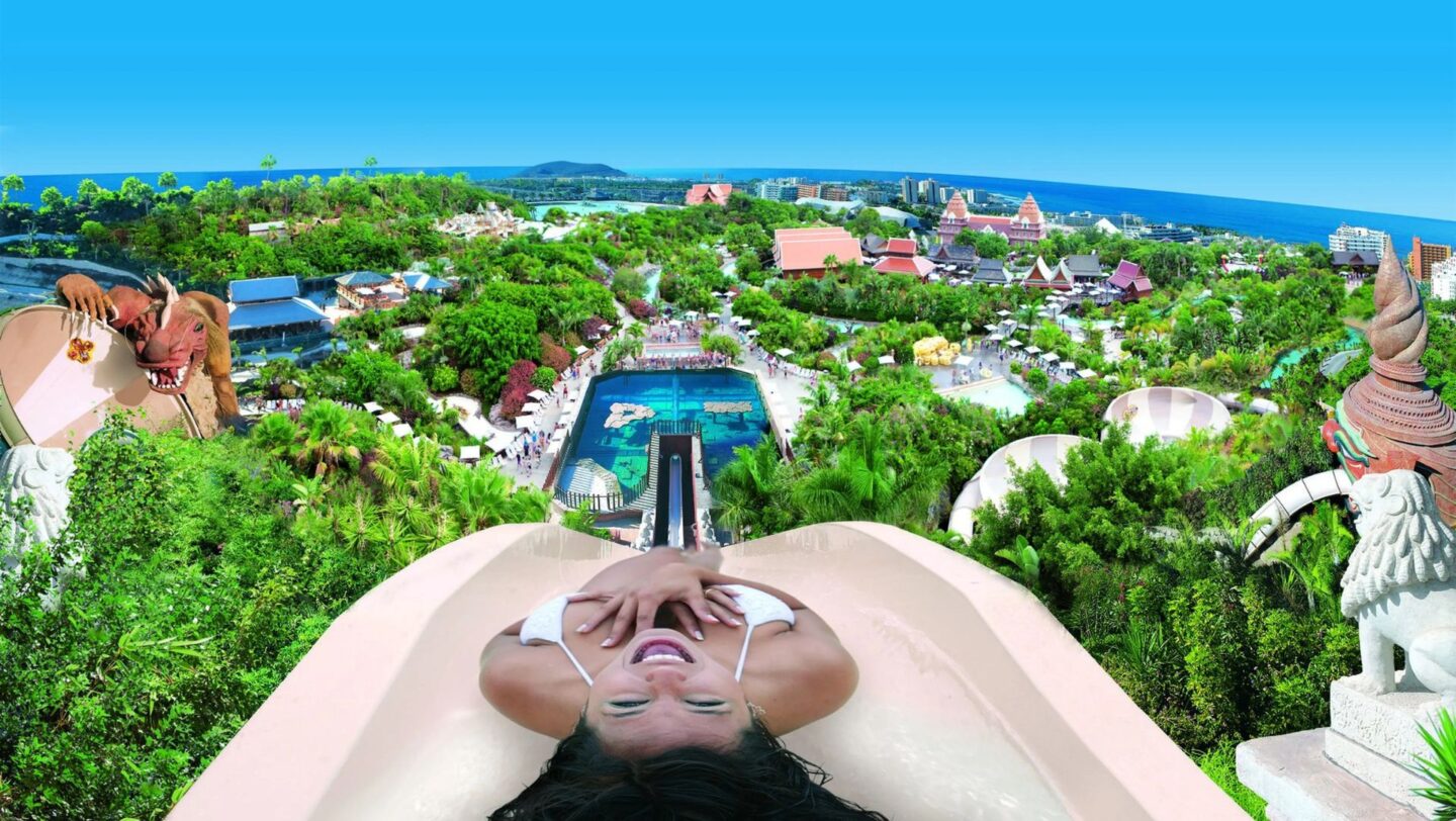 Discover the Best of Max Beach Marbella: Dining, Relaxation & Fun